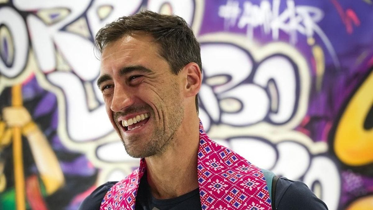 IPL's Most Expensive Player Mitchell Starc Arrives in Kolkata to Link ...