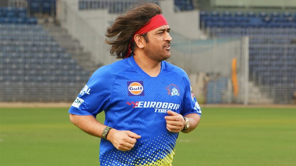 MS Dhoni Dons Bandana While Training for IPL 2024, New Look Goes Viral ...