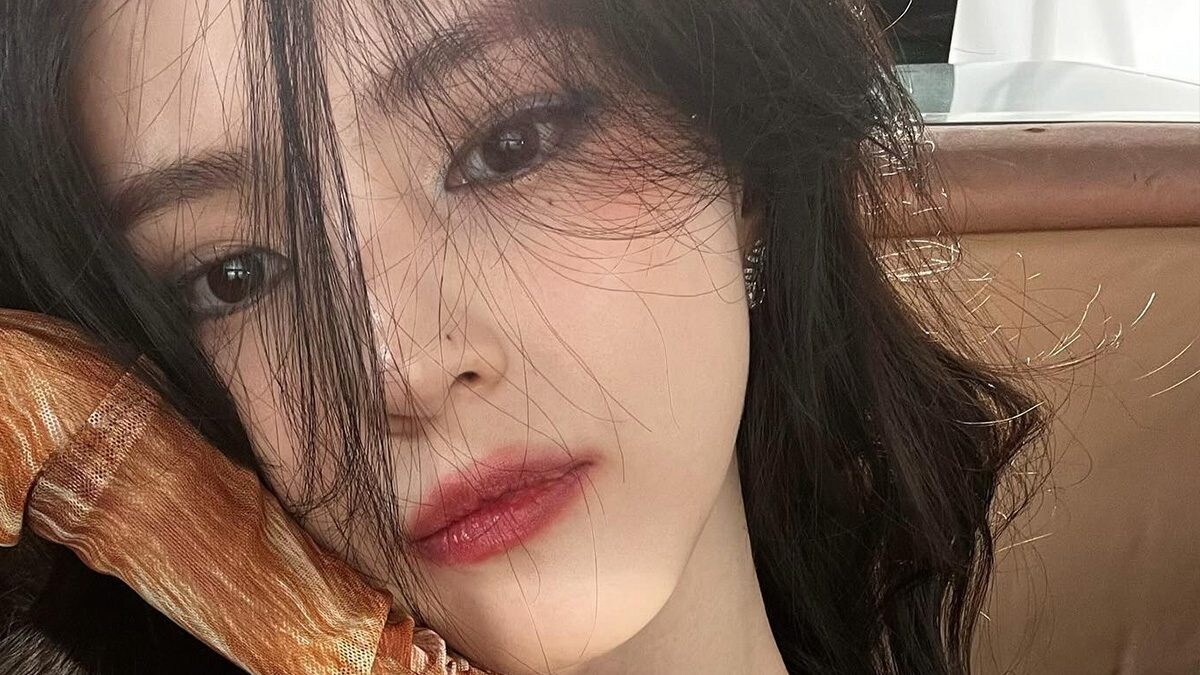 Han So Hee Shares First Selfie After Attitude Controversy - News18