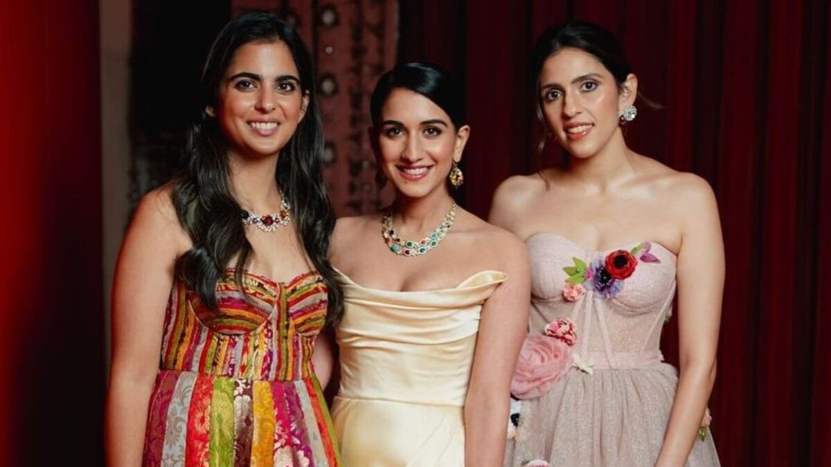 Aditi Rao Hydari's 10 Glamorous Ethnic Looks