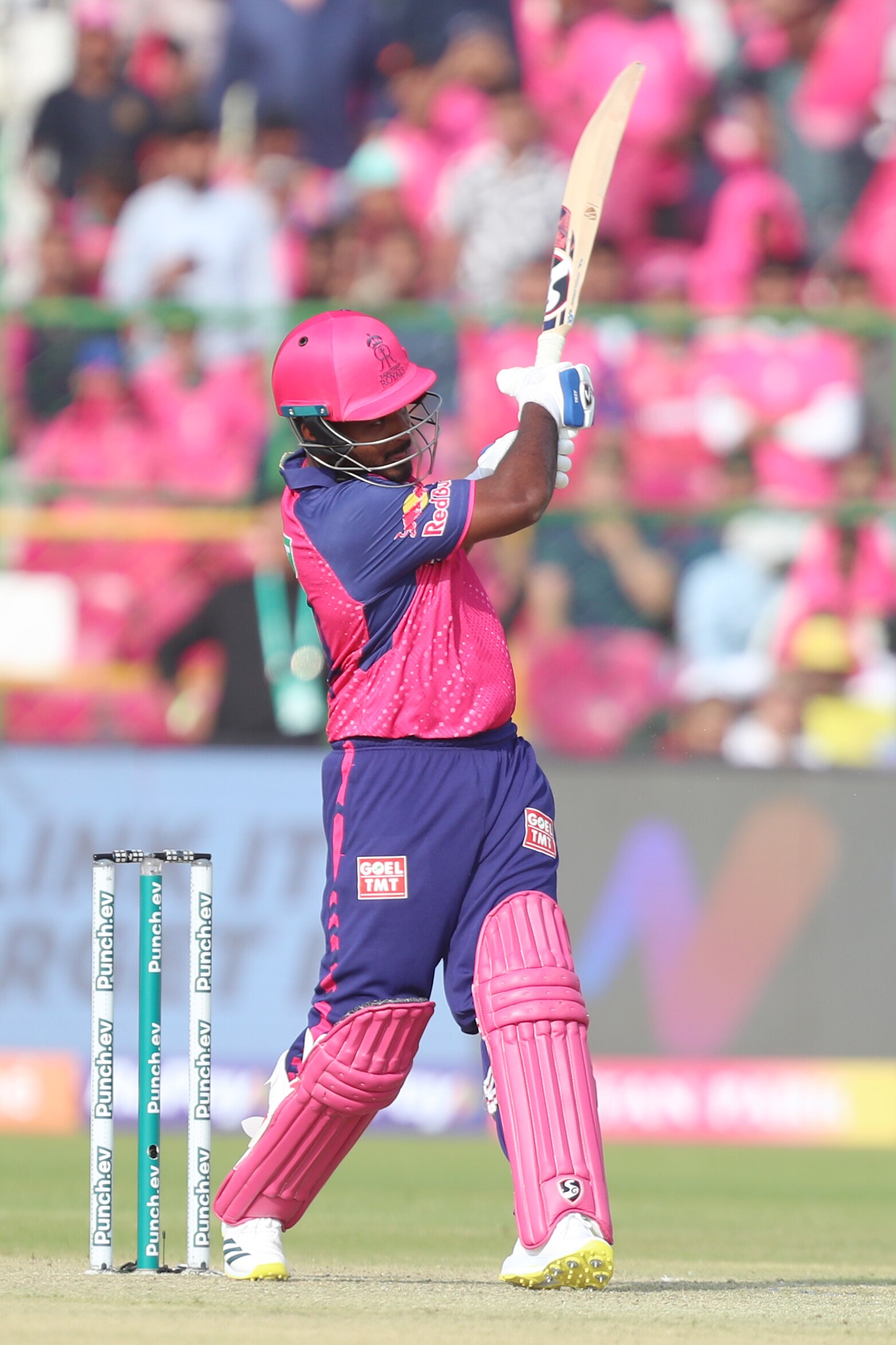 RR vs LSG, IPL 2024: Skipper Samson Leads the Charge as Rajasthan ...
