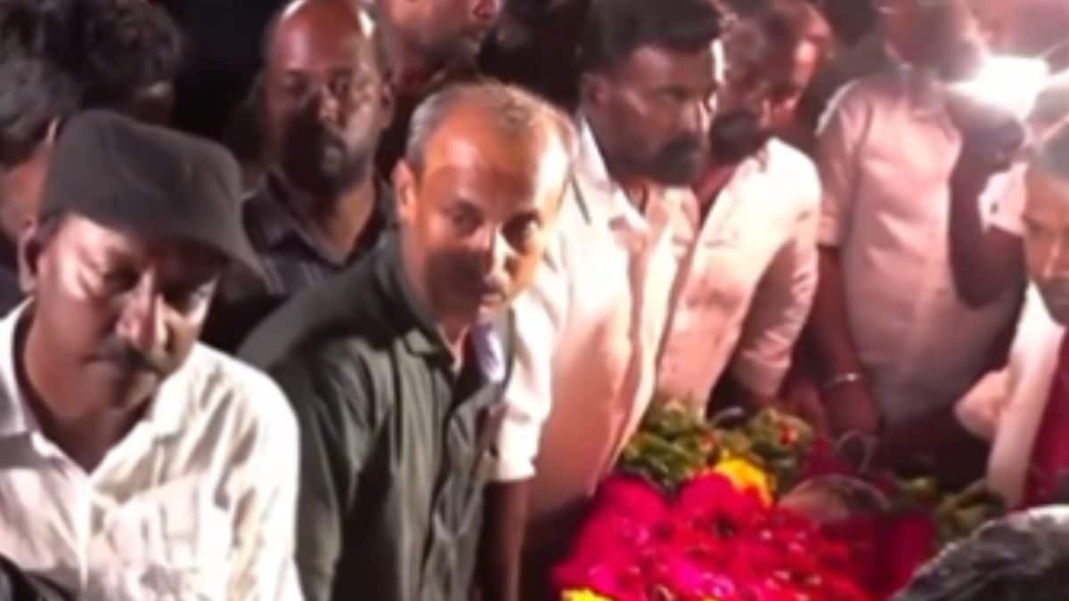 Rajiv Gandhi Assassination Case Convict Santhan's Body Flown to Sri Lanka | India News - News18