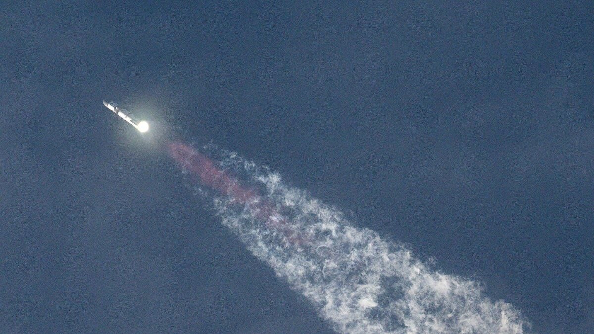 SpaceX Mega Rocket Lost in Final Phase of 'Successful' Test Flight - News18