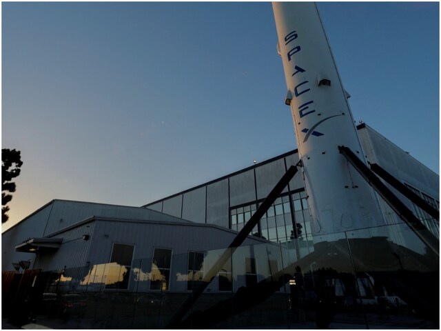 Musk’s SpaceX Building Network Of Hundreds Of Spy Satellites For US ...