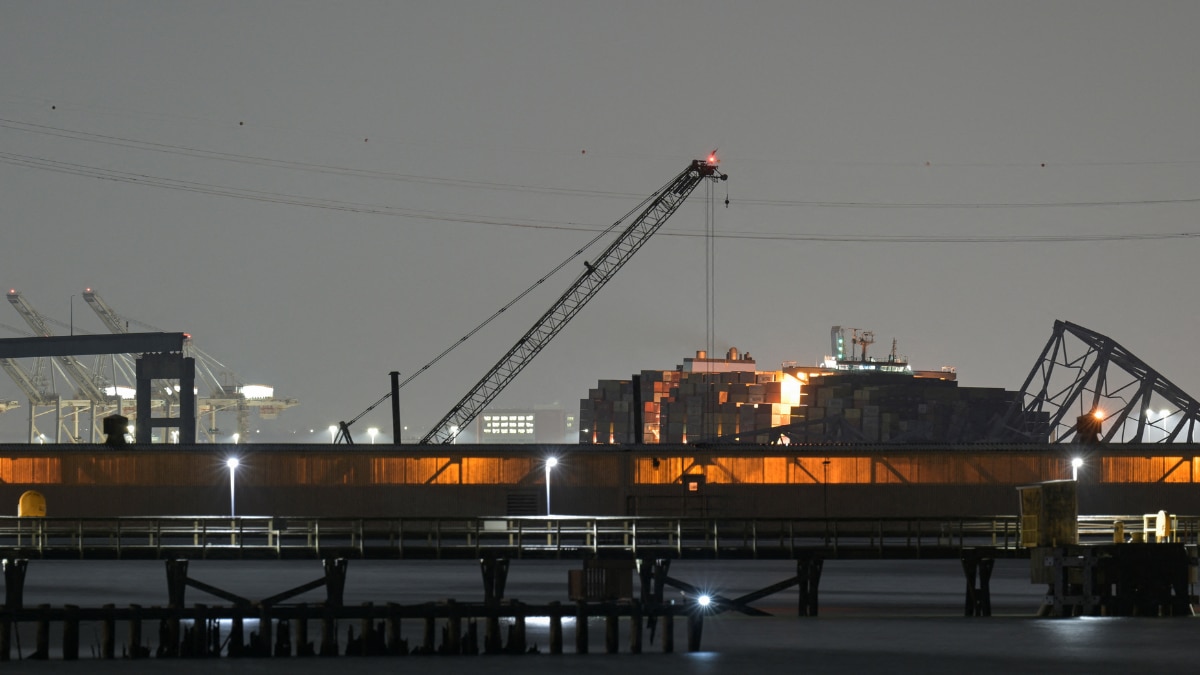 Baltimore Bridge Collapse: Pilot of Cargo Ship Did 'Everything' to ...