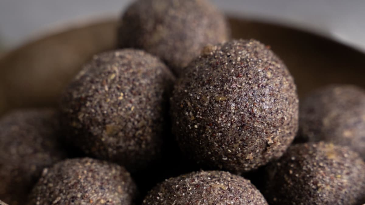 Satisfy Your Sweet Cravings With Delicious Raagi And Gur Ke Laddoo ...