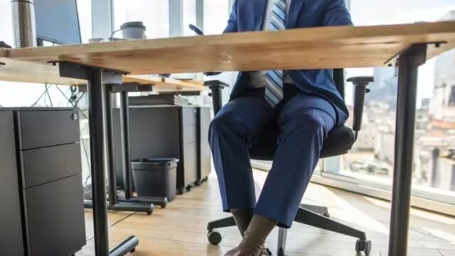 Leg Shaking: More Than Just A Habit? Experts Warn Of Underlying Causes ...