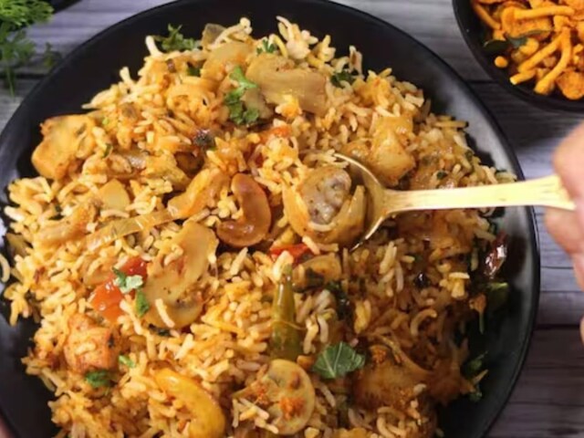 How To Make Restaurant-style Mushroom Pulao At Home - News18