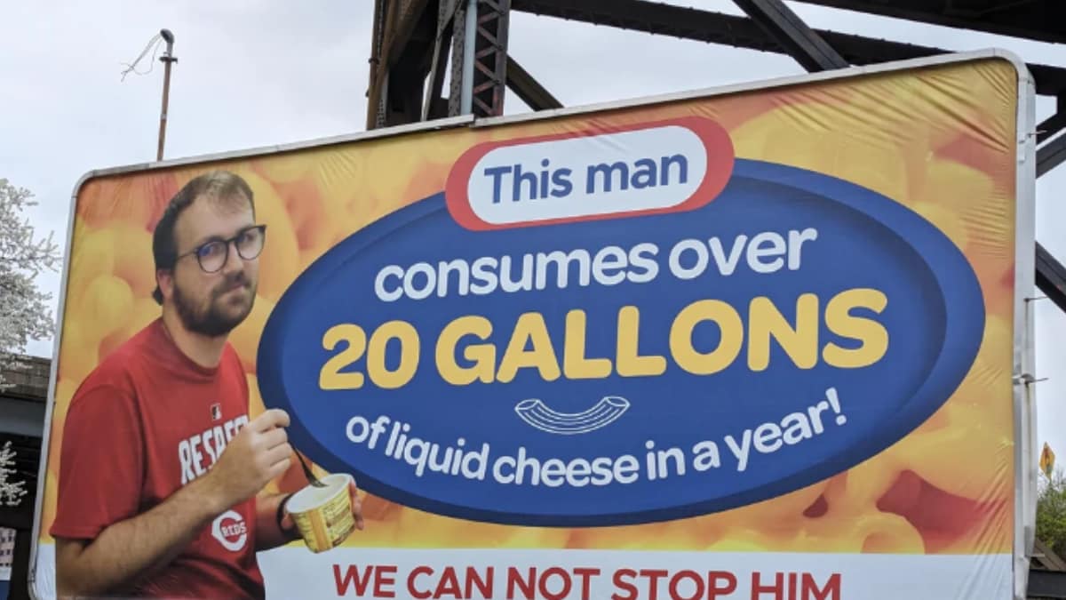 This Man's Billboard Prank On His Friend Is Epic | Viral News - News18