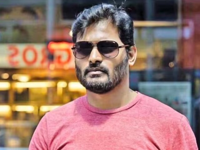 Moodar Koodam Actor Naveen's Next Directorial To Star Nagarjuna ...