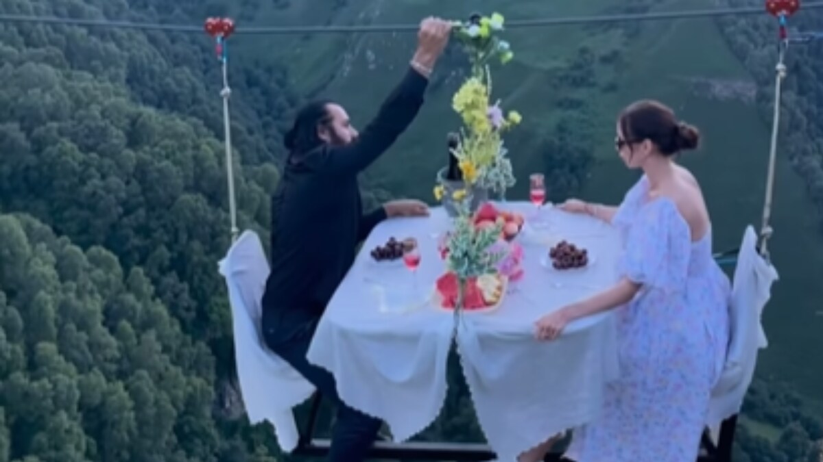 Watch: This Couple’s Mid-Air Dining Experience Is Not For The Faint ...
