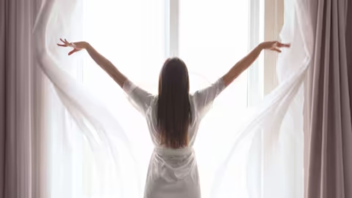 Here's Why You Should Always Keep Curtains Of Your Hotel Rooms Closed ...