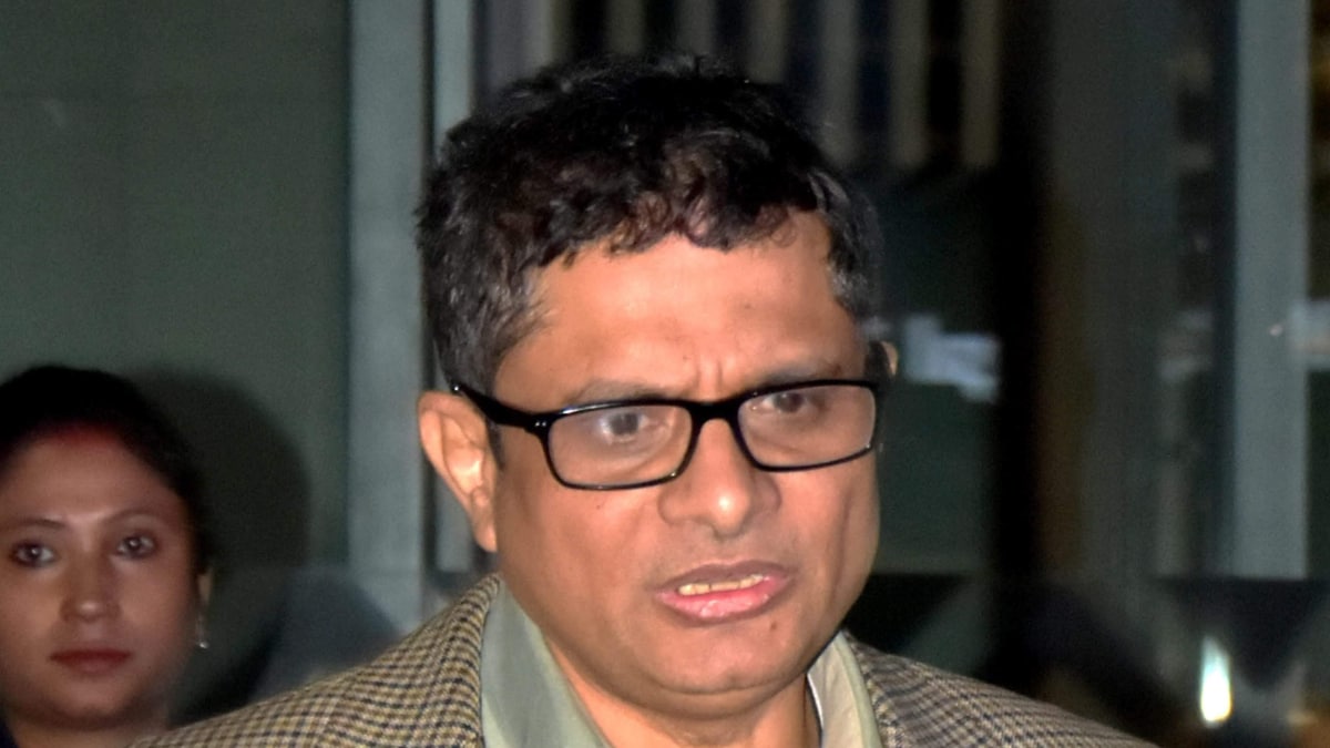 Who is Bengal DGP Rajeev Kumar For Whom Mamata Banerjee Sat on a Dharna ...