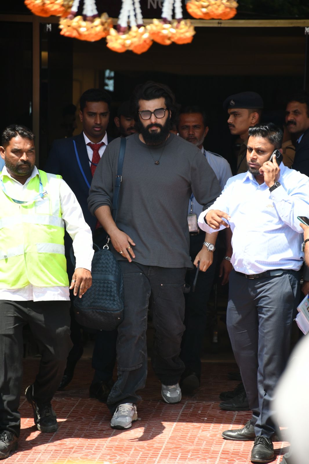 SRK, Rihanna, Ranbir Kapoor in Jamnagar for Anant Ambani, Radhika ...