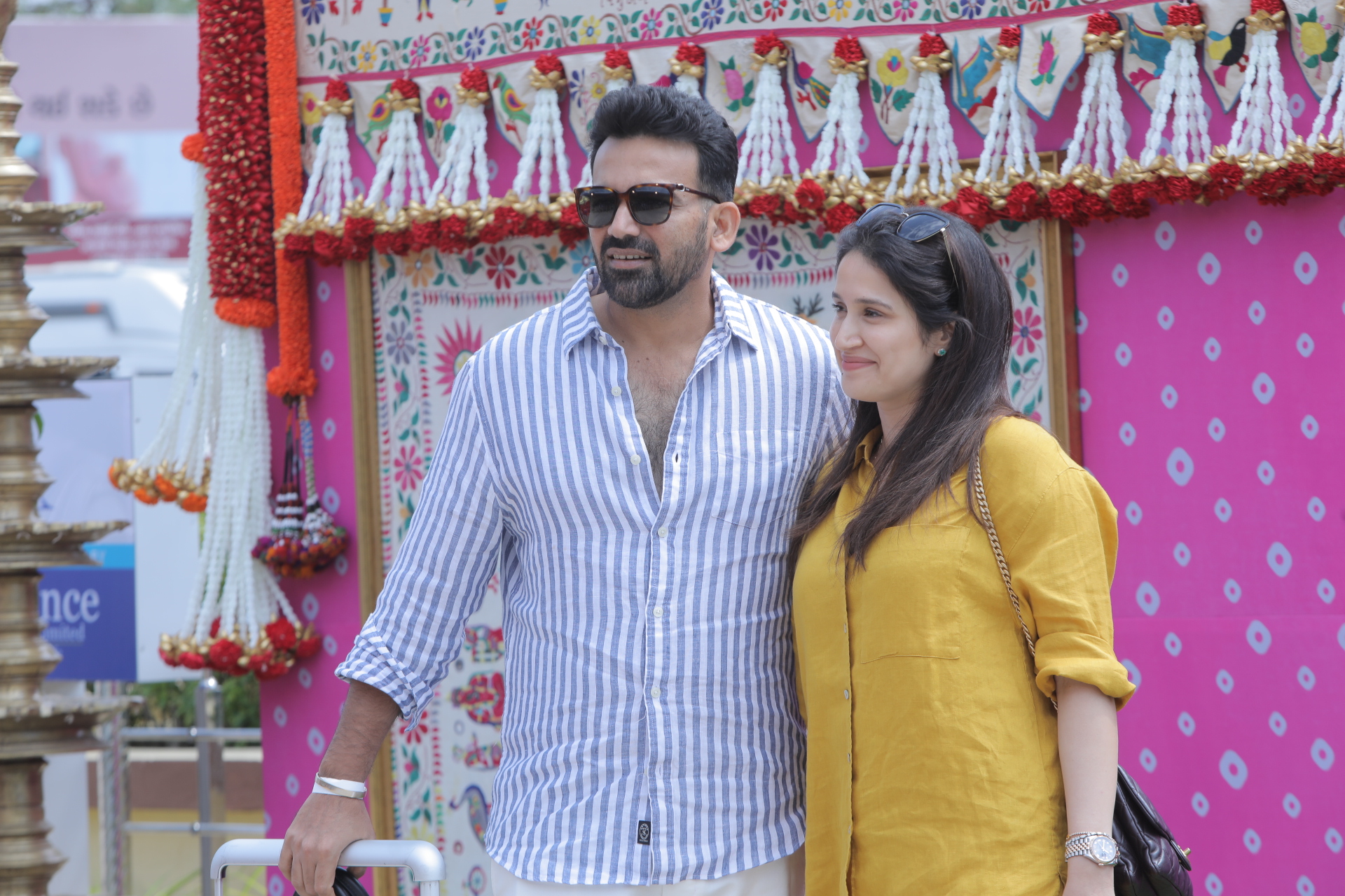 MS Dhoni, Wife Sakshi Arrive at Jamnagar Venue for Anant Ambani-Radhika ...