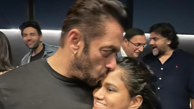 Salman Khan’s Sister Arpita Khan Seeks Blessings At Nizamuddin Dargah Post Firing Incident ...