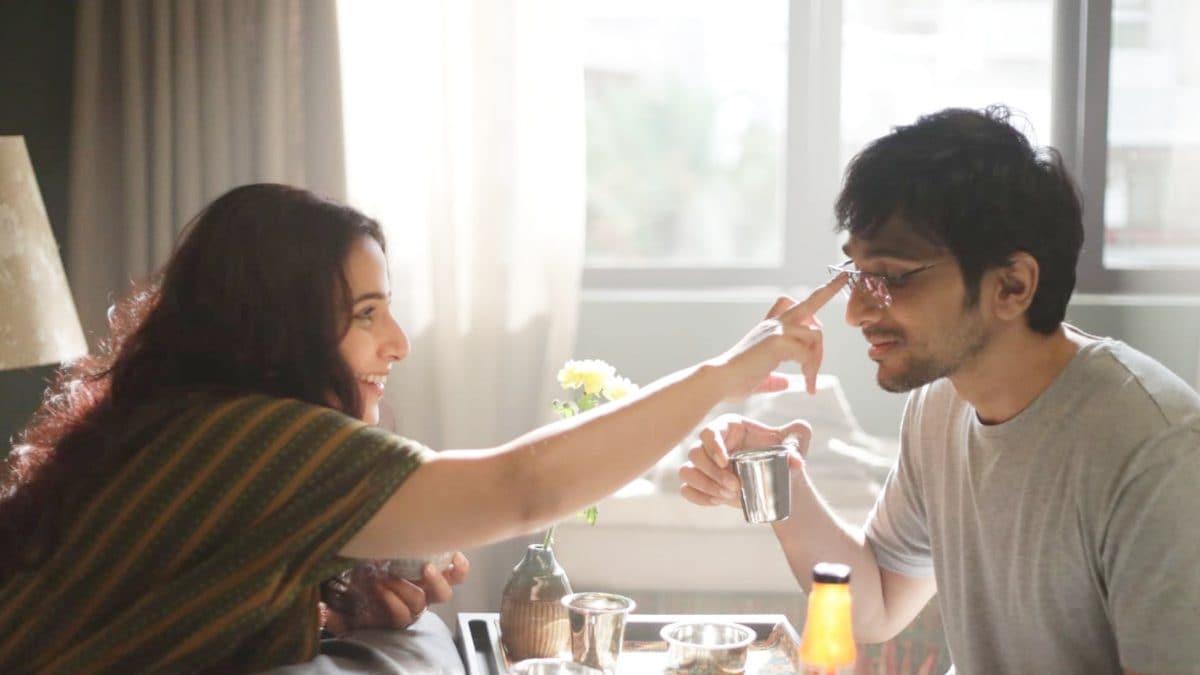 Do Aur Do Pyaar Review: Vidya Balan, Pratik Gandhi Share Incredible ...