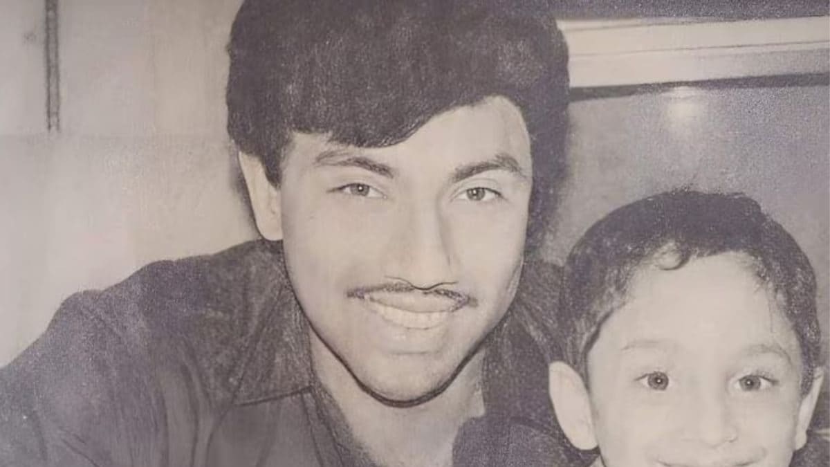 Guess This Actor From His Childhood Pics; Hint: He Debuted With His ...