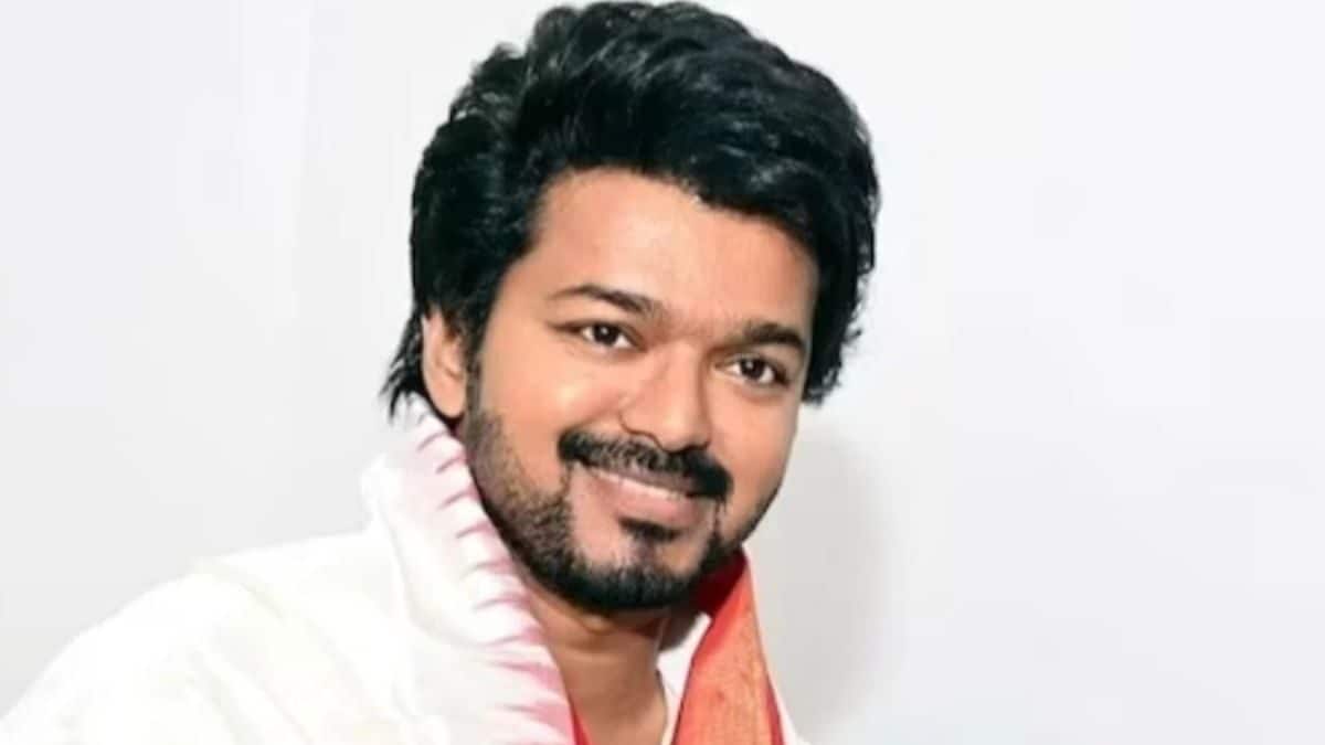 Thalapathy Vijay’s Photos From His Visit To Sai Baba Temple Viral ...