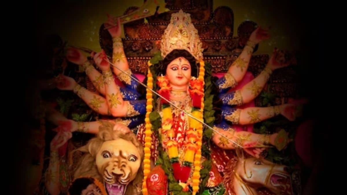 How Navratri Celebrations Began And Who Was The First Person To Observe ...