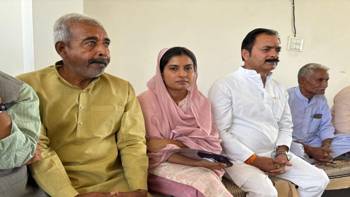 London Postgrad to Poll Debutante: Iqra Hasan, 27, Says 'Hindu Exodus ...