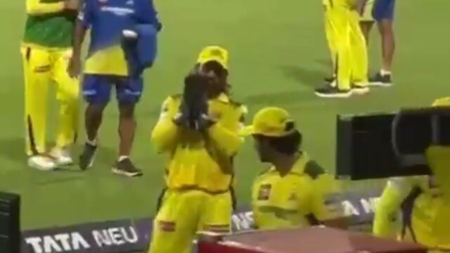 Watch: MS Dhoni's Blockbuster Reaction After Passionate Fans Turn ...