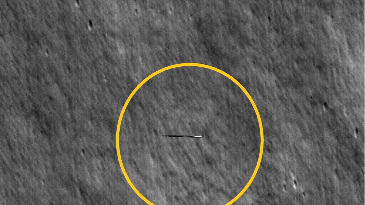 Nasa's Spacecraft Captures Surfboard-shaped Mysterious Object Circling ...