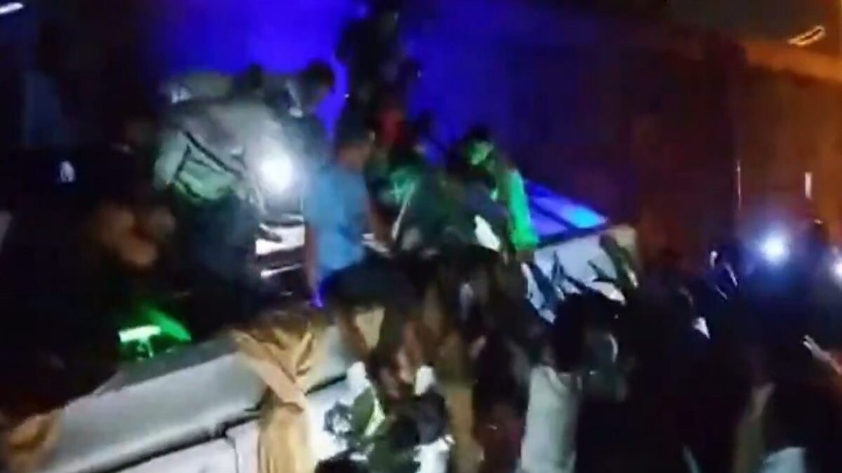 Odisha: 5 Killed, 40 Others Injured After Kolkata-Bound Bus Falls Off ...