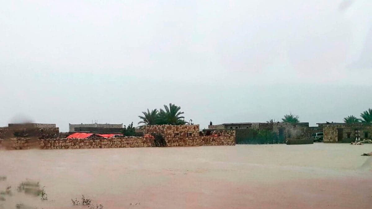 At Least 14 Killed In Oman Flooding; 5 Missing In Northeast Region ...