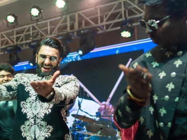 Watch Ranveer Singh, Atlee Dance To Appadi Podu, Lungi Dance At S ...