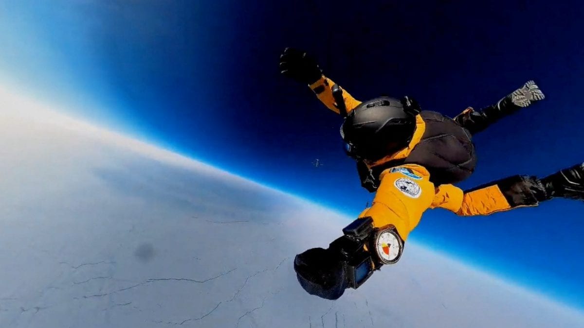 Watch: Three Russians Parachute From Earth’s Stratosphere To North Pole ...