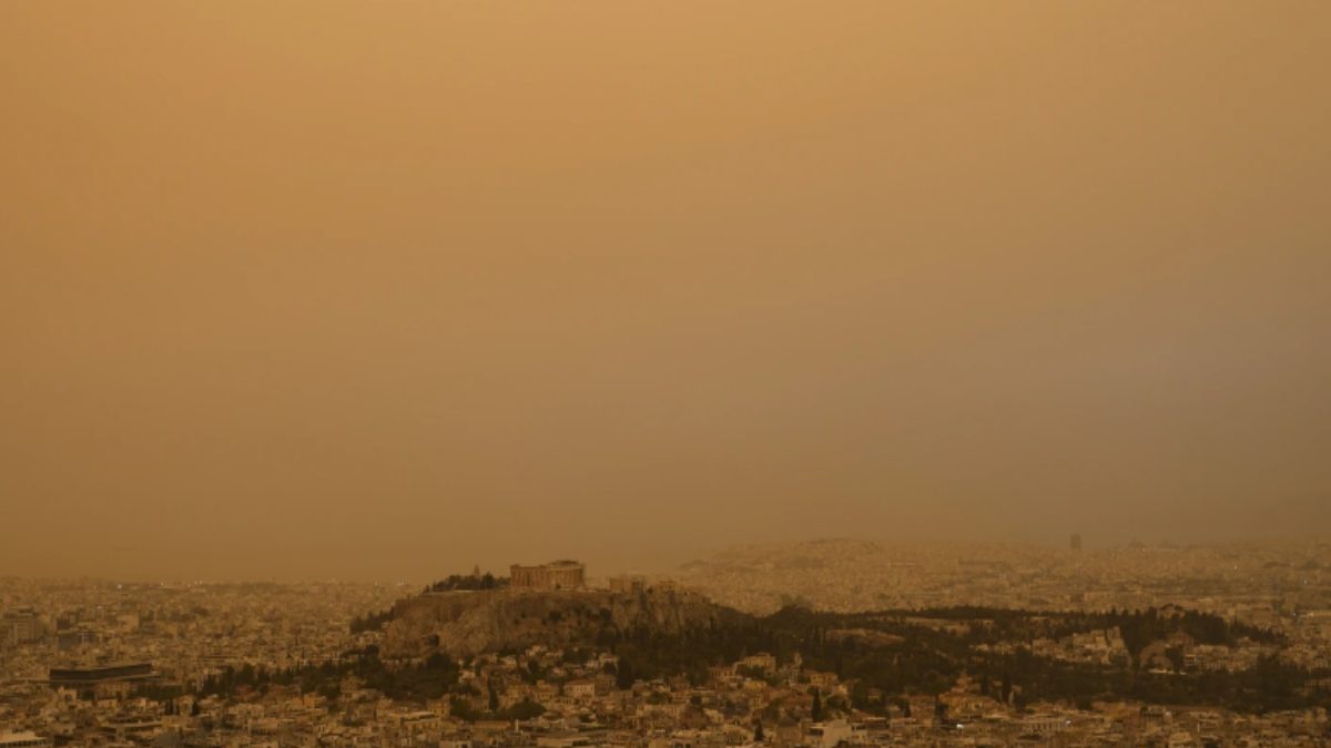 'Apocalyptic': Mars-Like Orange Skies Over Athens After Dust Clouds ...