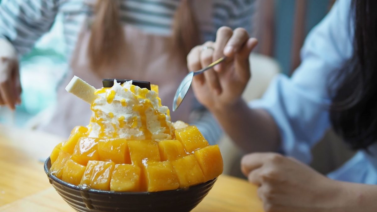 Indulge in Irresistible Mango Desserts At These 5 Iconic Restaurants ...