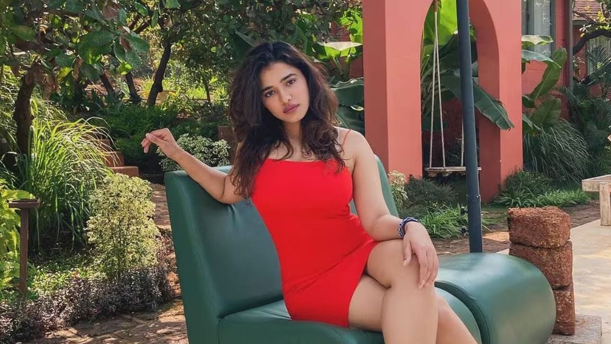 Actress Ketika Sharma's Red Dress Is Perfect For Your Date Night With ...