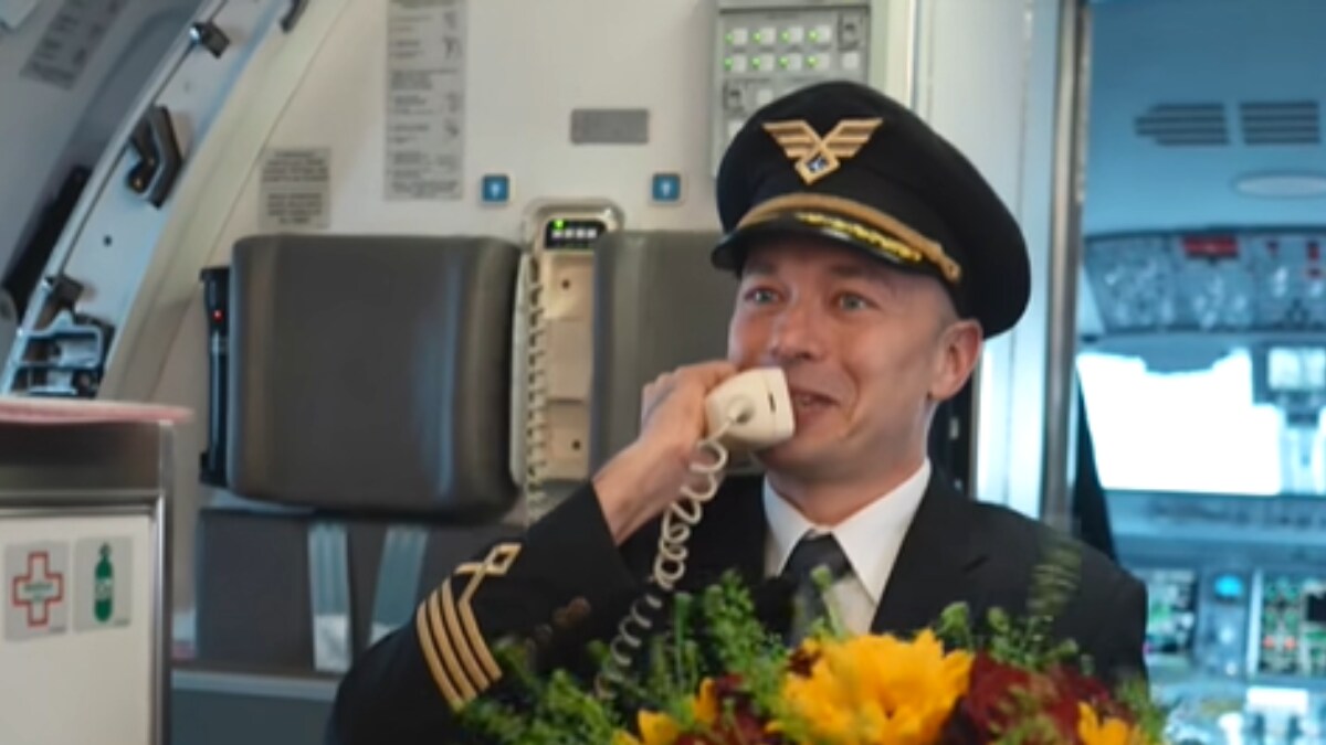 Love Is In The Air: Pilot Proposes To His Flight Attendant Girlfriend ...