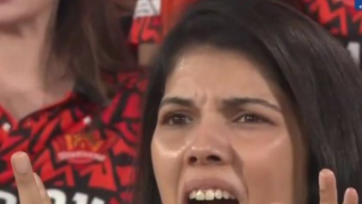 SRH Owner Kavya Maran's Reaction In IPL Game Against RCB Triggers Meme ...