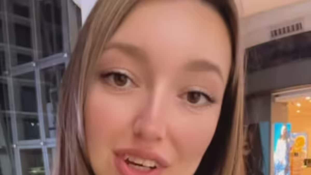 ‘What’s This Behaviour?’ Russian Vlogger Shares Ordeal At Delhi Airport ...