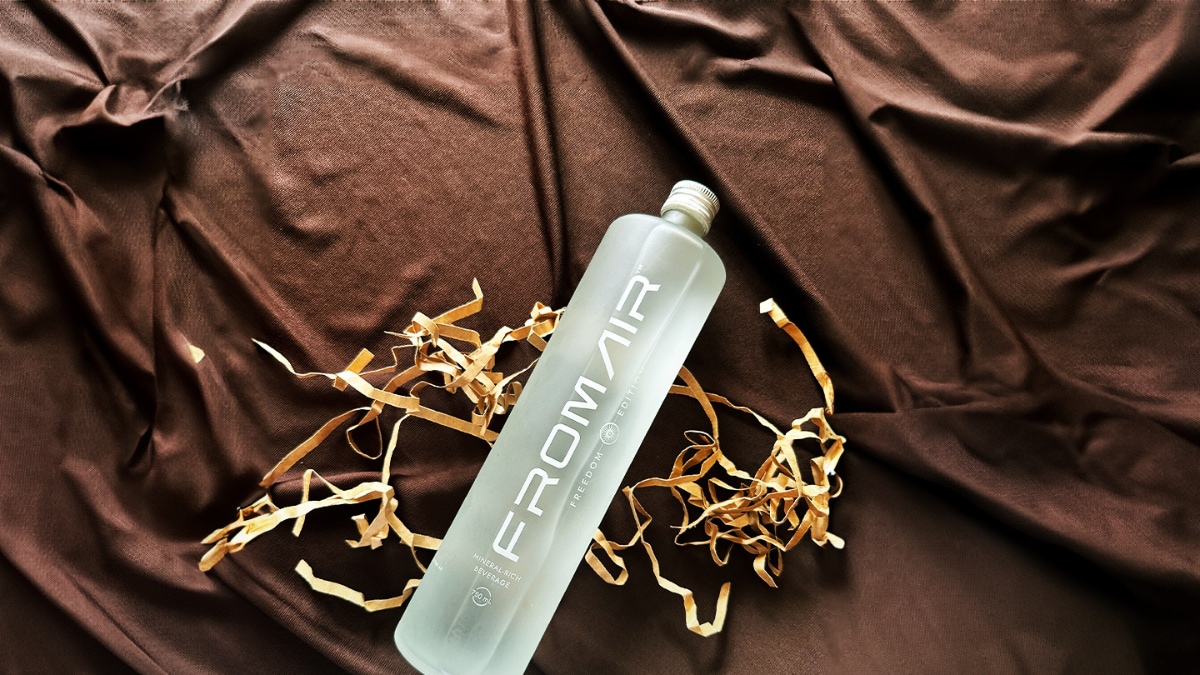 Bengaluru Startup Bottles Drinking Water From Air, CEO Unveils Tech Details & Future Goals ...