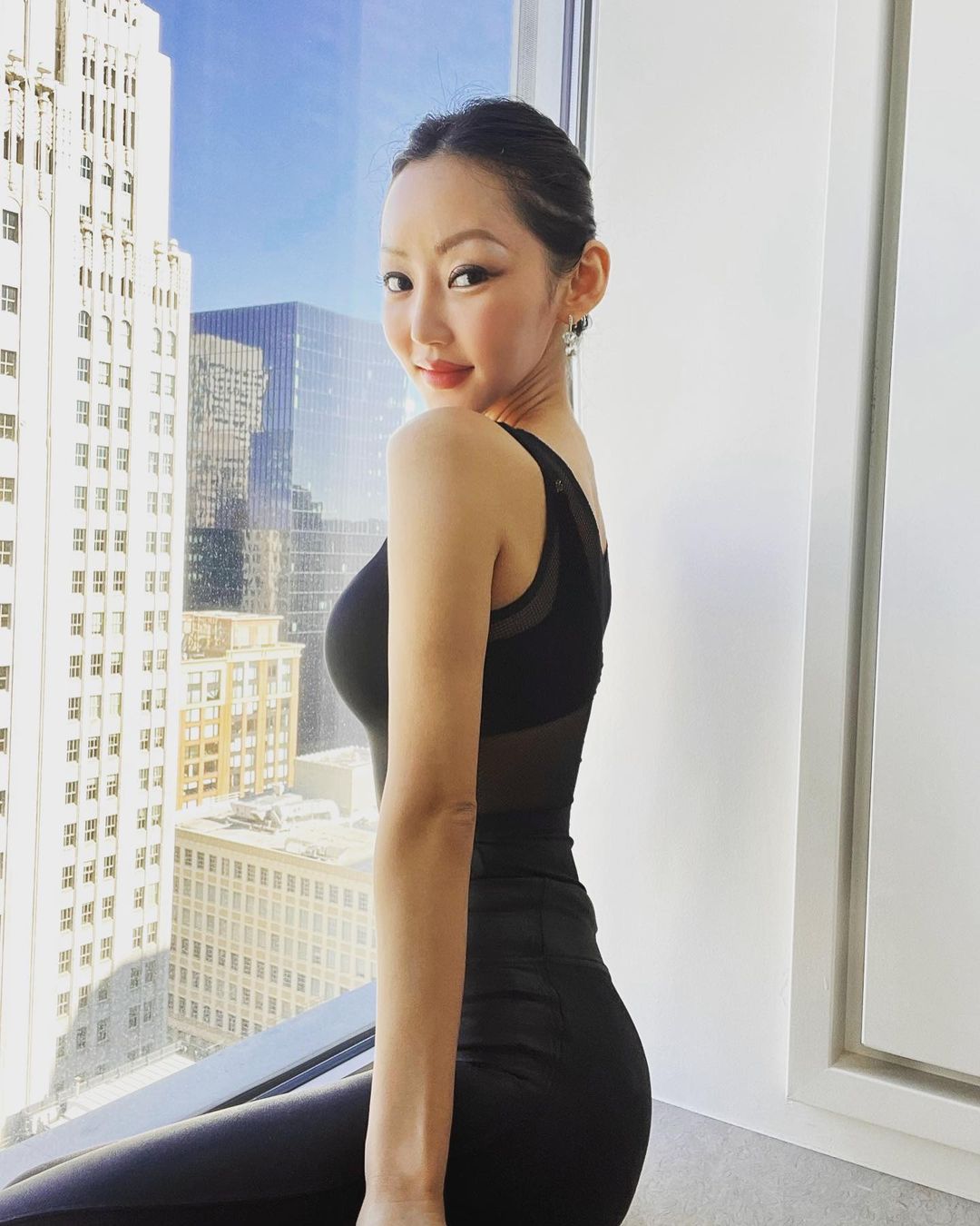 North Korea's Kim Jong-un 'Picks 25 Virgins Every Year' For His ...