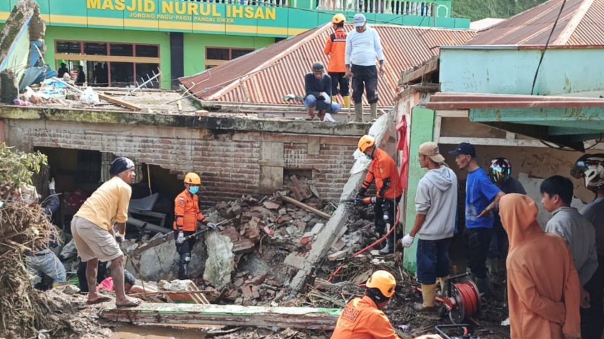 Dual Threat: Over 50 Killed As Flash Floods, Cold Lava Flow Strike ...