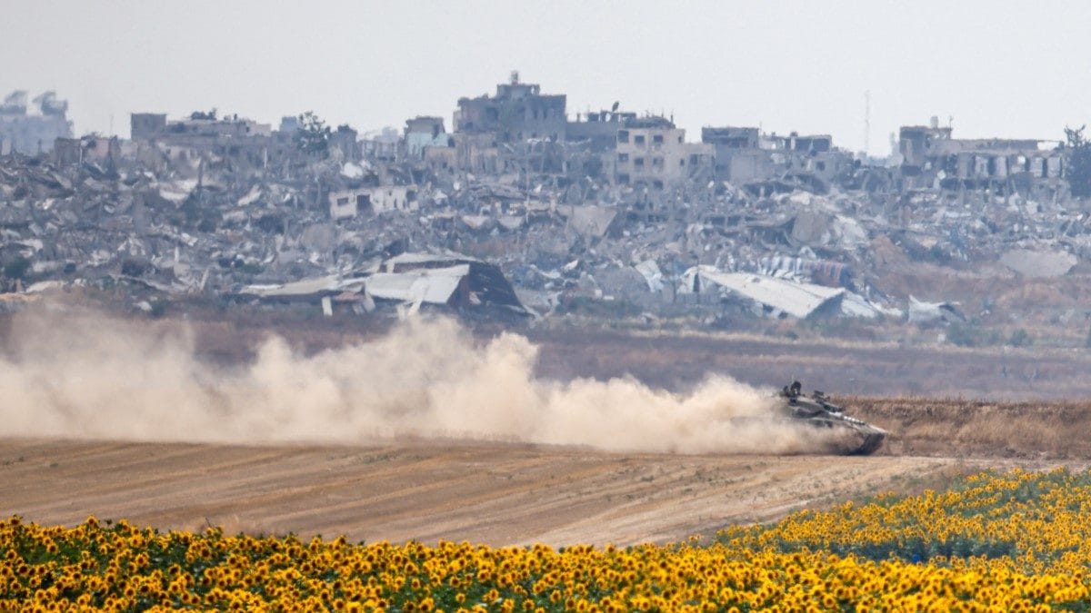 Israeli Tanks Enter Heart of Rafah, UN Security Council To Discuss ...