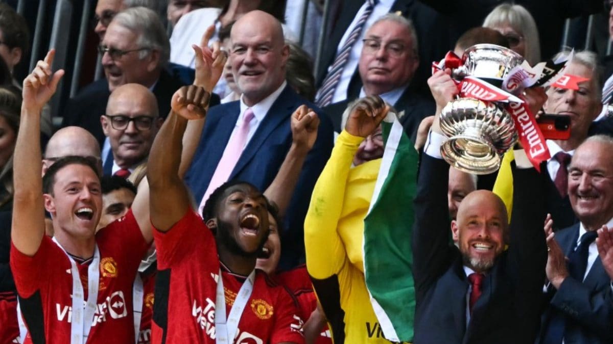 Manchester United Lift the FA Cup With Nail Biting 2-1 Win Over ...
