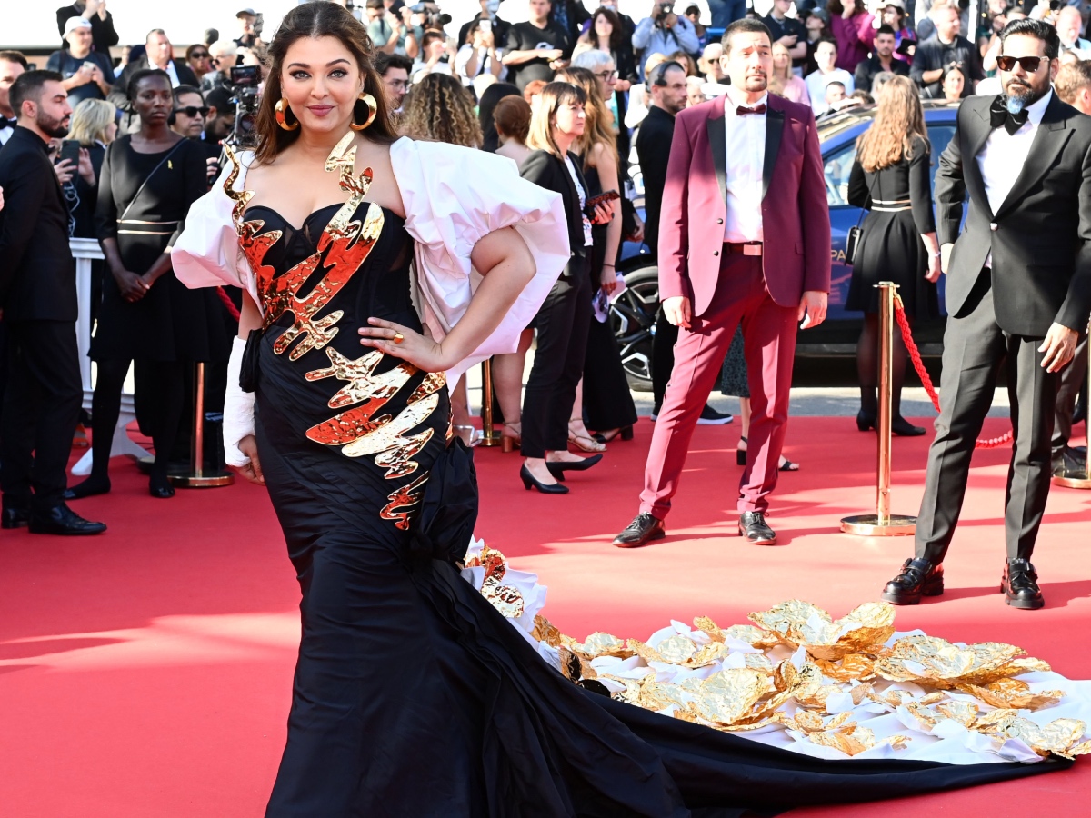 Aishwarya Rai Bachchan Birthday: Her Journey, Best Movies, Songs, and ...