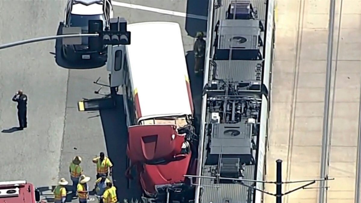 Video: Over 50 Injured As Train, Bus Collide In Los Angeles - News18