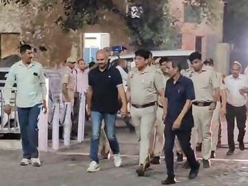 What’s The Difference Between Police Remand and Judicial Custody? What Is ‘Default Bail’? - News18