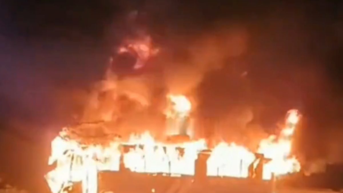 Fire Breaks Out in Residential Building in East Delhi, Three Dead ...