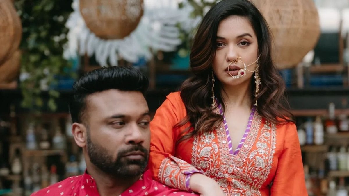 Divya Agarwal BREAKS Silence On Divorce Rumours With Apurva: 'What Are ...