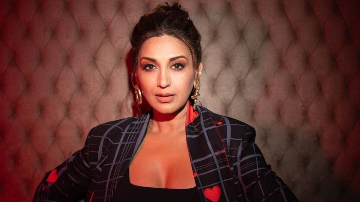 Sonali Bendre Opens Up About Her Link-up Rumours With Co-stars: 'We ...