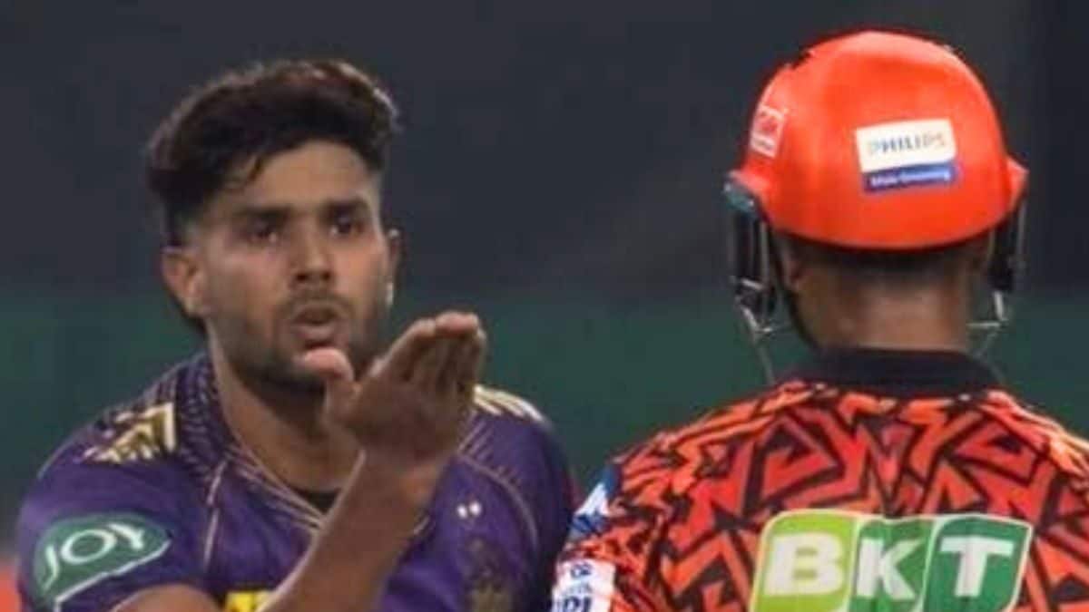 'Ek Flying Kiss Ho Jaye': Harshit Rana Trolled by Nitish Rana After IPL ...