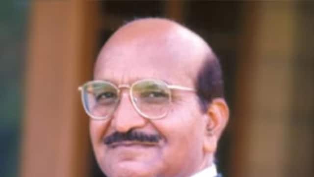 Meet Karsanbhai Patel, The Founder Of Nirma Who Built His Brand From ...
